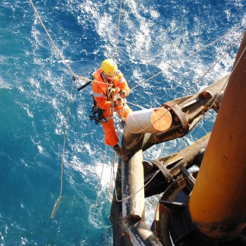 Close Visual Inspection of Wandoo B Platform